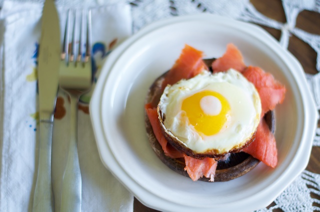 Open-Face Breakfast Sliders – that paleo couple